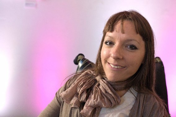 Interview - Esther Fox: where art, genetic survival and science intersect